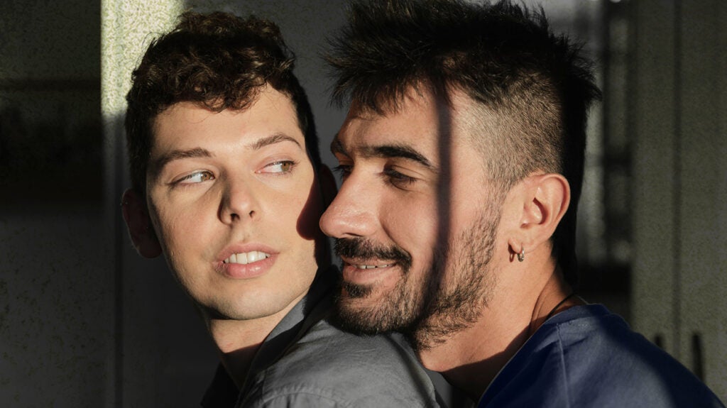 Bipolar disorder and relationships: Everything you need to know