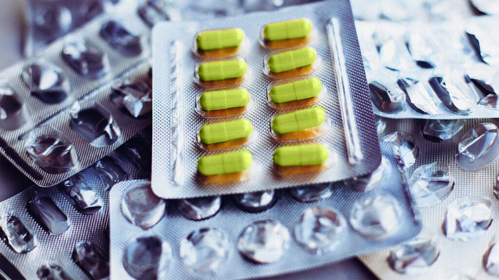 Syphilis: Symptoms, treatment, is it curable, and diagnosis