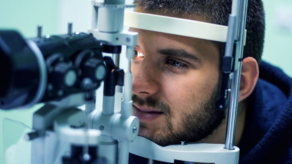 Adie syndrome: Treatment, symptoms, and causes