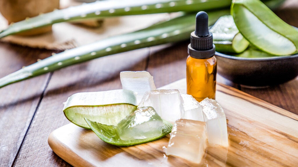 Home and natural remedies for receding gums