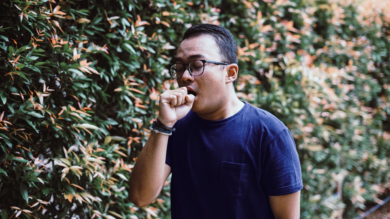 Emphysema: Symptoms, stages, causes, treatments, and outlook
