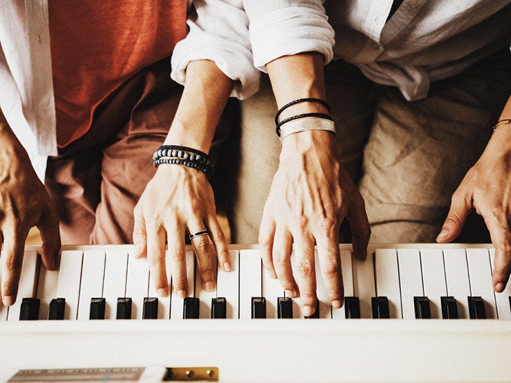 Creative therapy: Types, benefits, and more