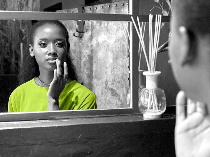 Cold sore vs. pimple: How to tell the difference, and treatment