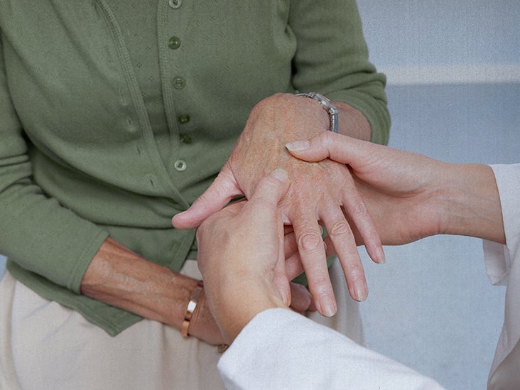 Diagnosing rheumatoid arthritis: Tests, preparation, and more