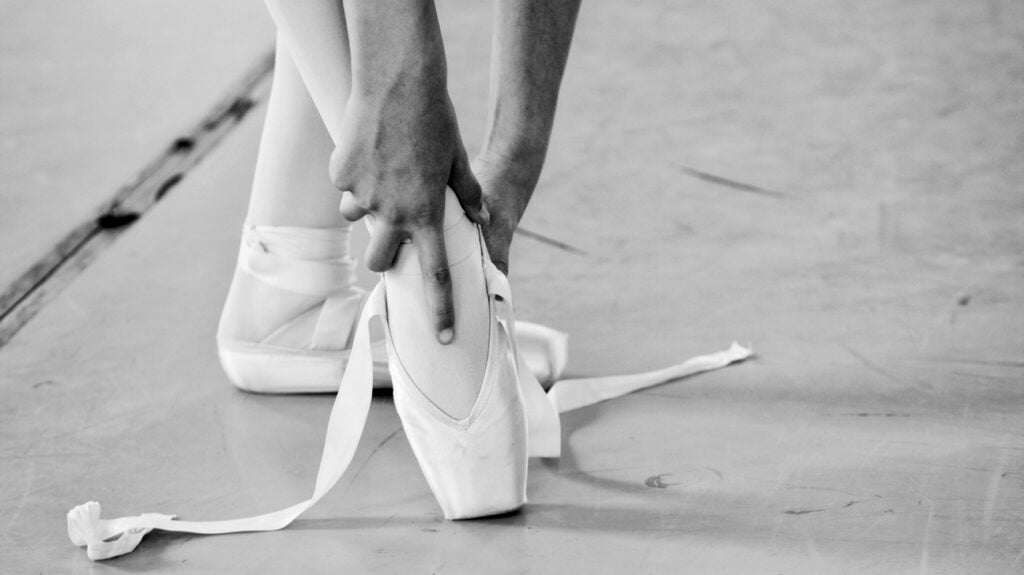 Hammer toe: Causes, symptoms, surgery, and treatment