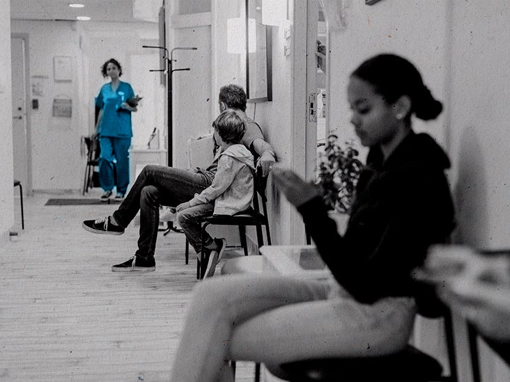 Which types of doctors can help treat shingles?