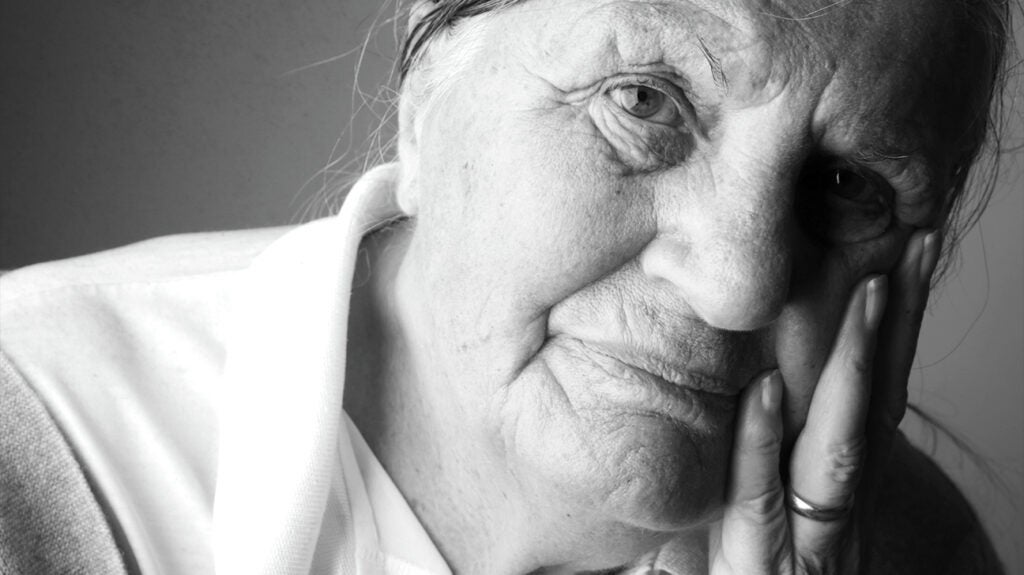 Shingles: Symptoms, complications, and risk factors