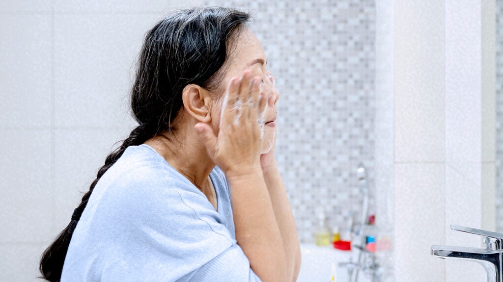 Fulvic acid skin care: Uses, benefits, and more