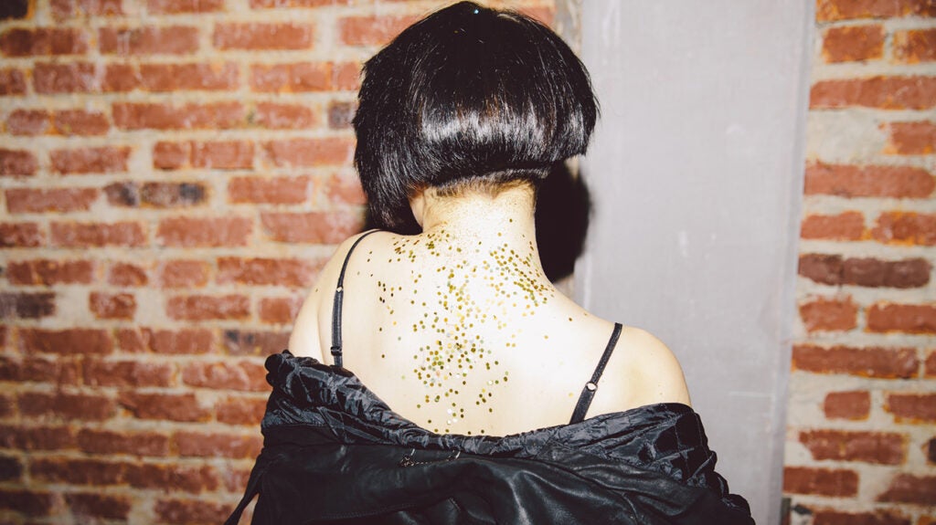 Extrovert with social anxiety: How to cope