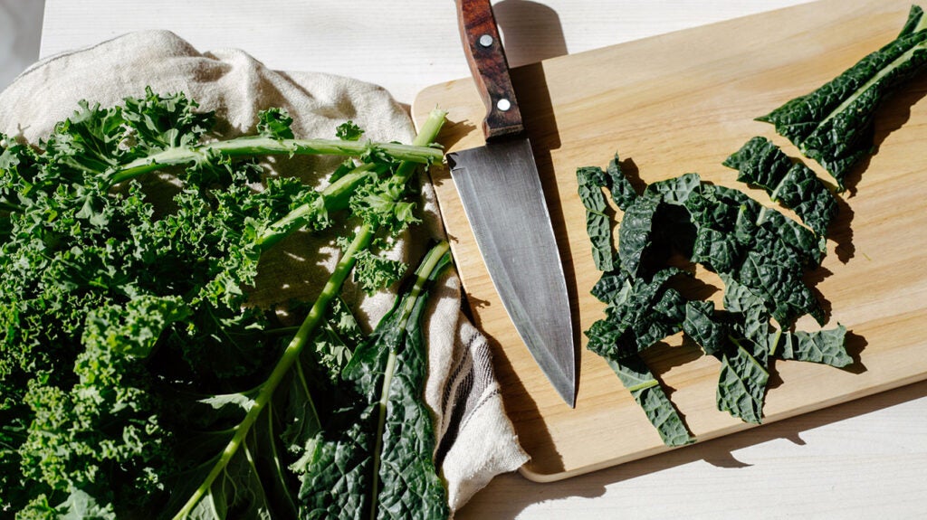 Hyperthyroidism diet plan: Foods to eat and avoid