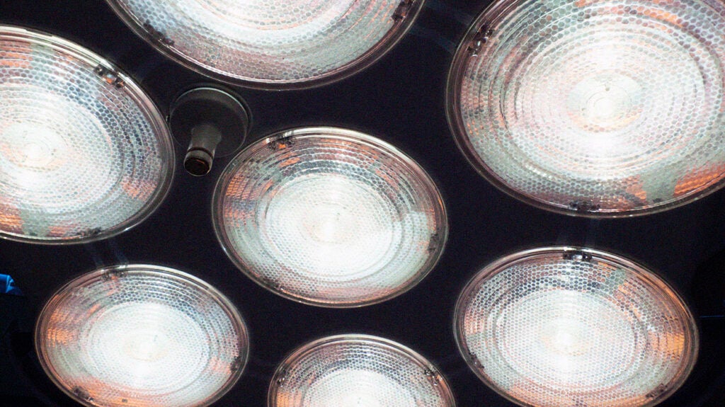 Surgery for ovarian cysts: Types and what to expect