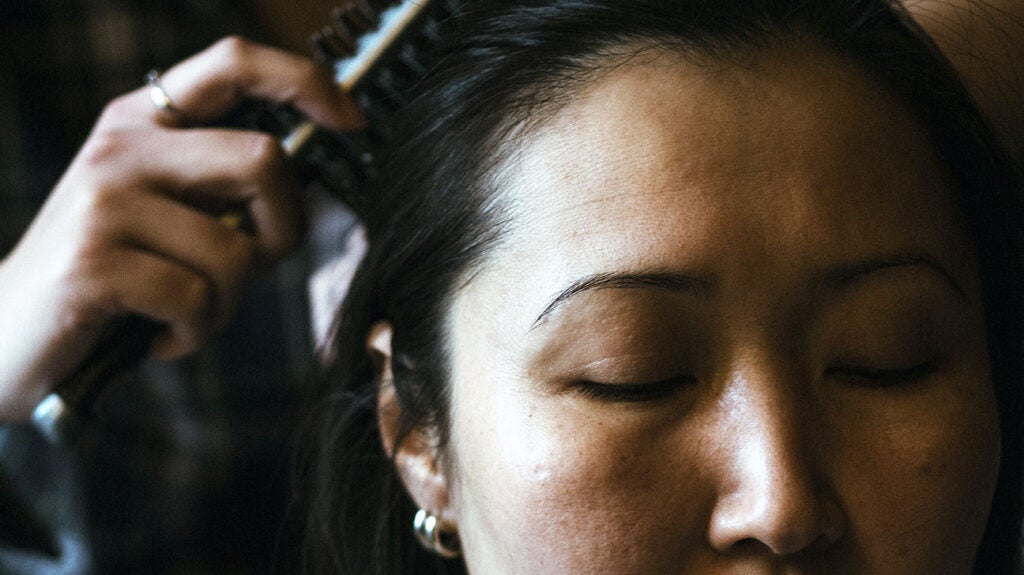 What to know about follicular eczema: Symptoms and treatment