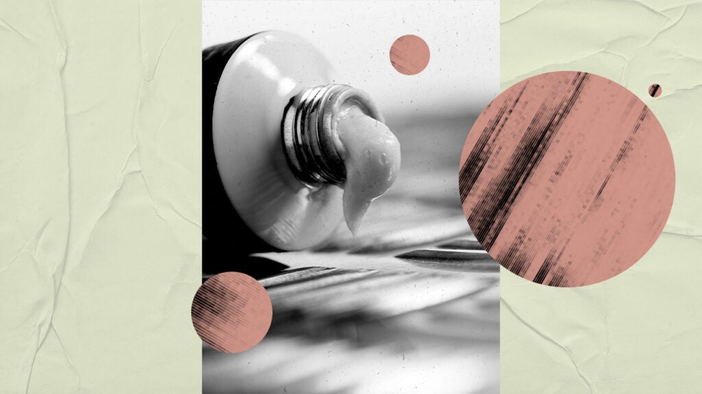 Topical steroid withdrawal: Symptoms and treatment