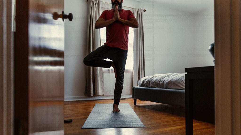 Balance exercises for seniors: How to do them safely