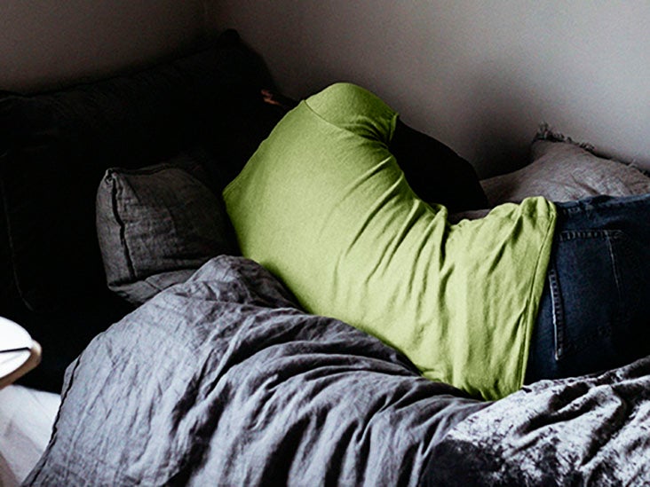 Is there a link between hyperthyroidism and depression?