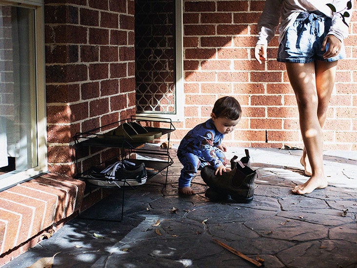 Is hyperthyroidism genetic? Causes and risk factors