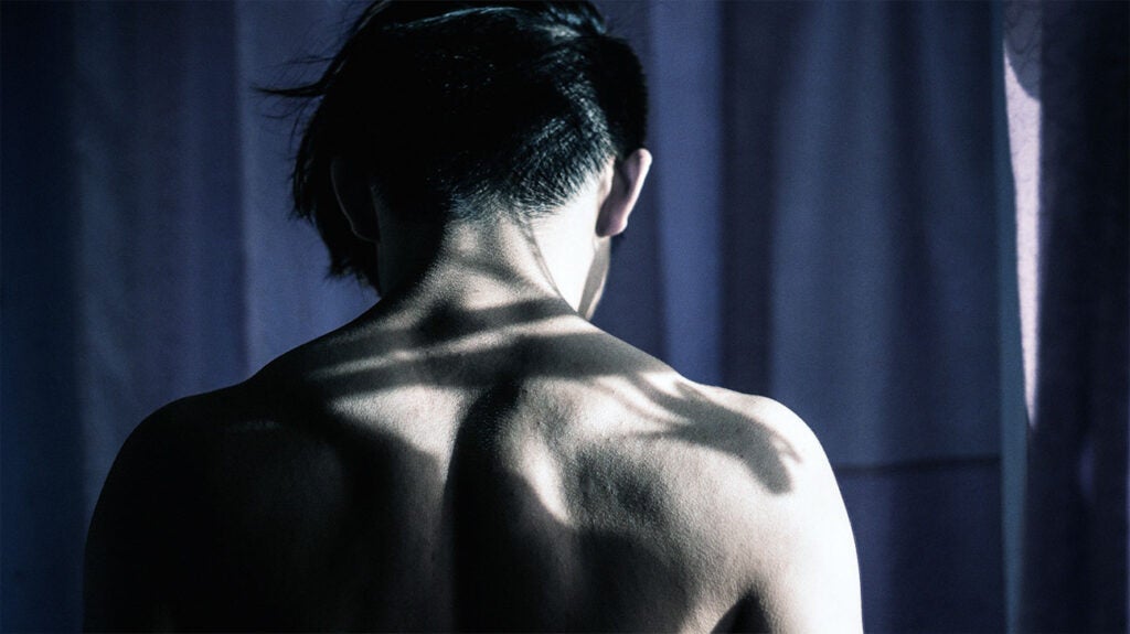 Psoriasis on the back: Symptoms, causes, diagnosis, treatment