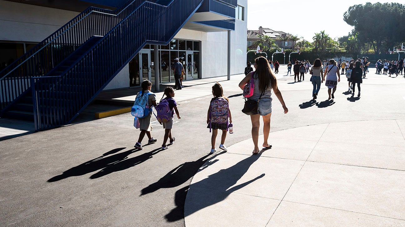 Is lupus an hereditary condition?