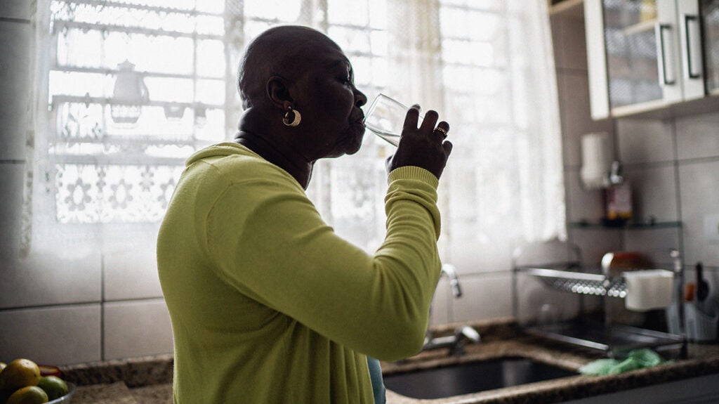 Stage 4 triple-negative breast cancer: Symptoms and treatment