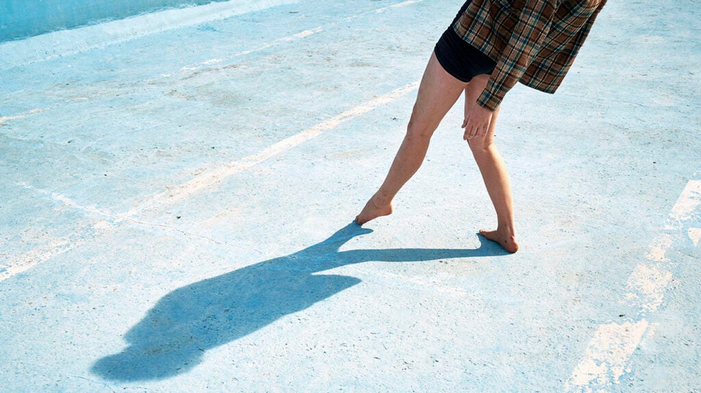 Outside knee pain: Causes and treatment