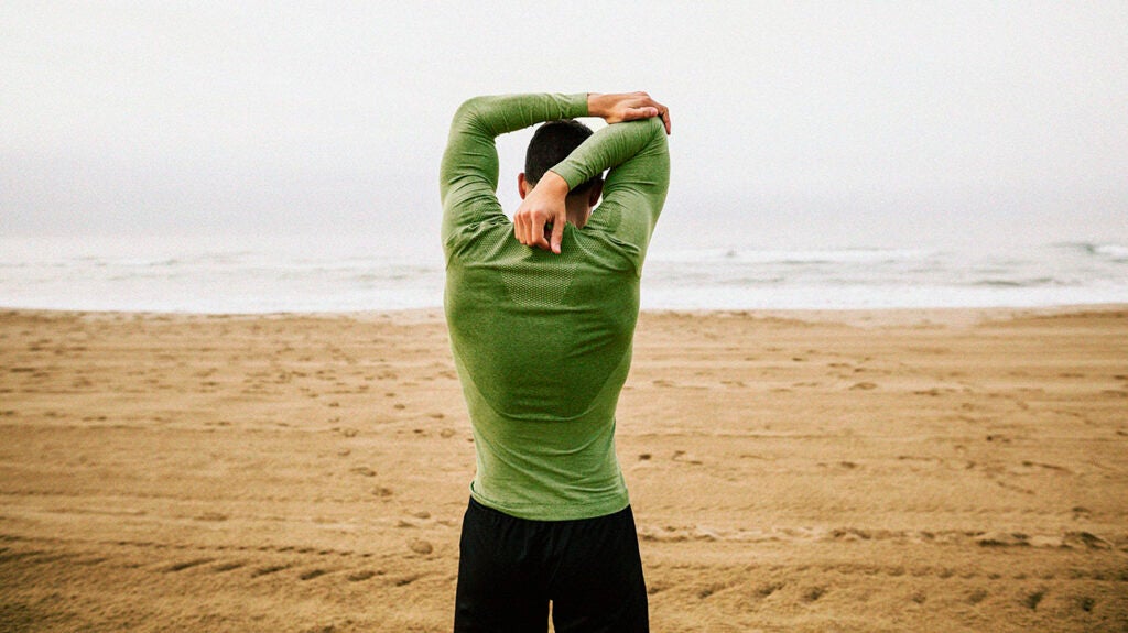 Best mid back stretches for relieving middle back pain