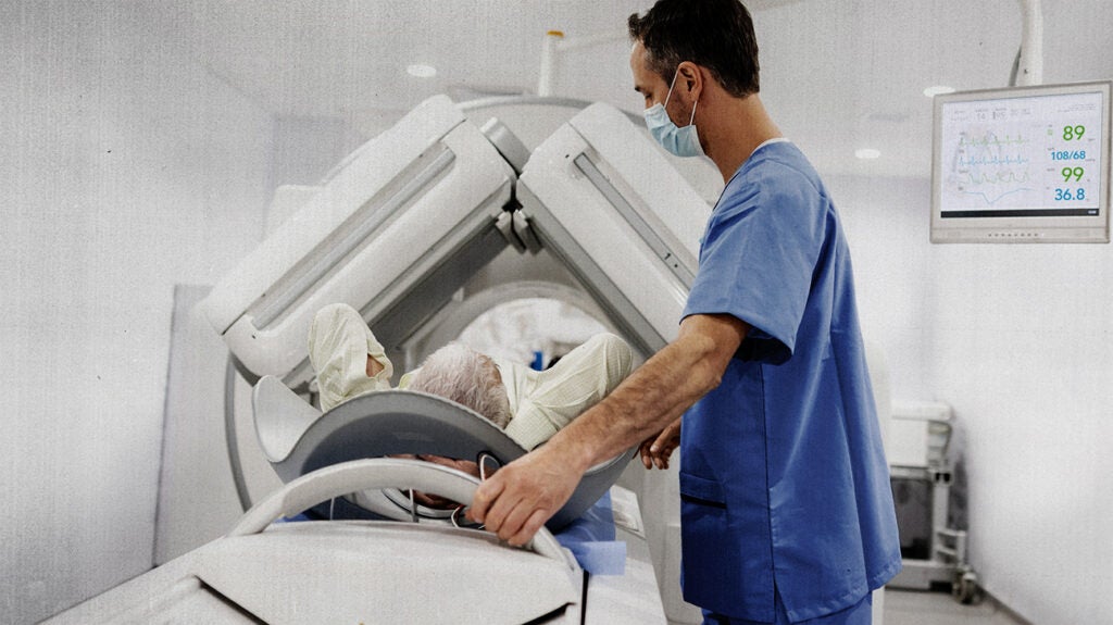 Normal lung CT vs. emphysema: Types, accuracy, and more