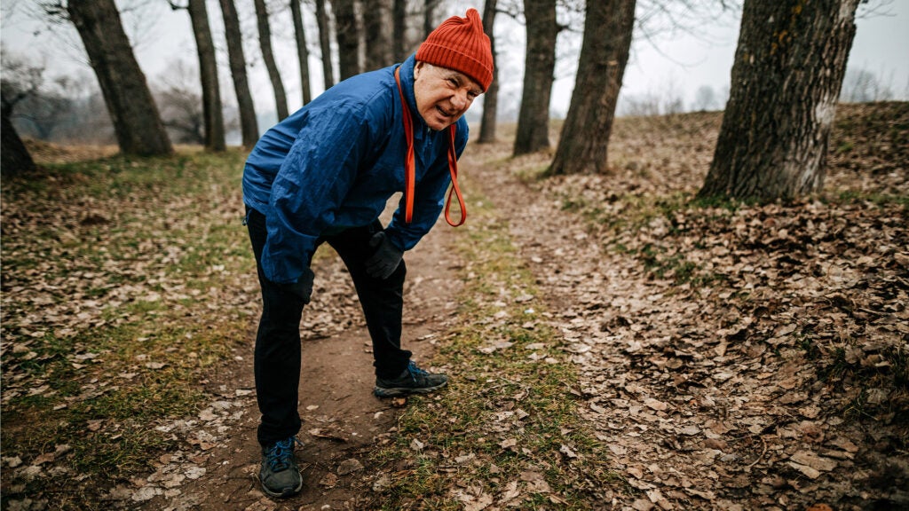 Air trapping in the lungs: Symptoms, causes, and how to treat it