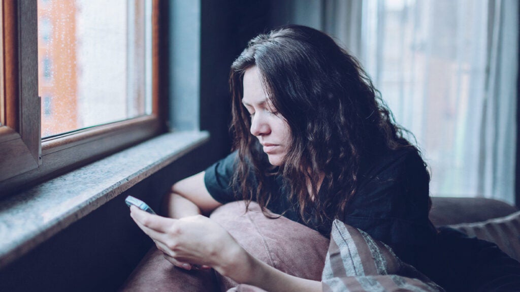 Text therapy: Benefits, costs, and more