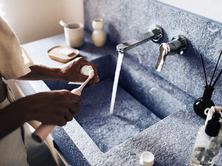 Bulimia: How it affects teeth and more