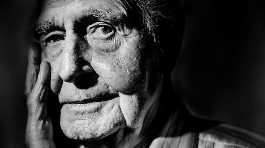 Symptoms of wet AMD progression: What to expect